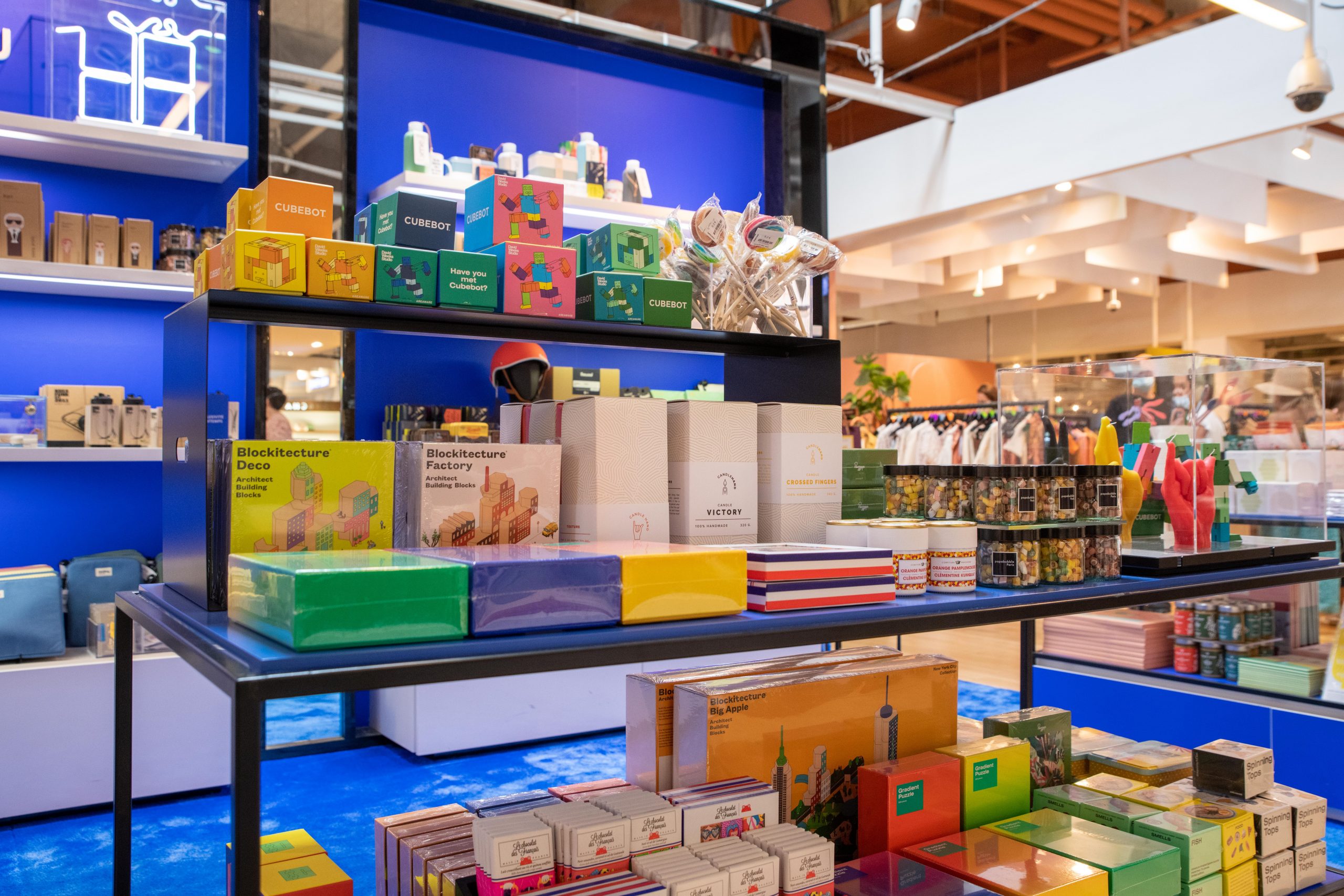 Les Nouveautés PRINTEMPS Marseille Terrasses du Port & Valentine - Toutma