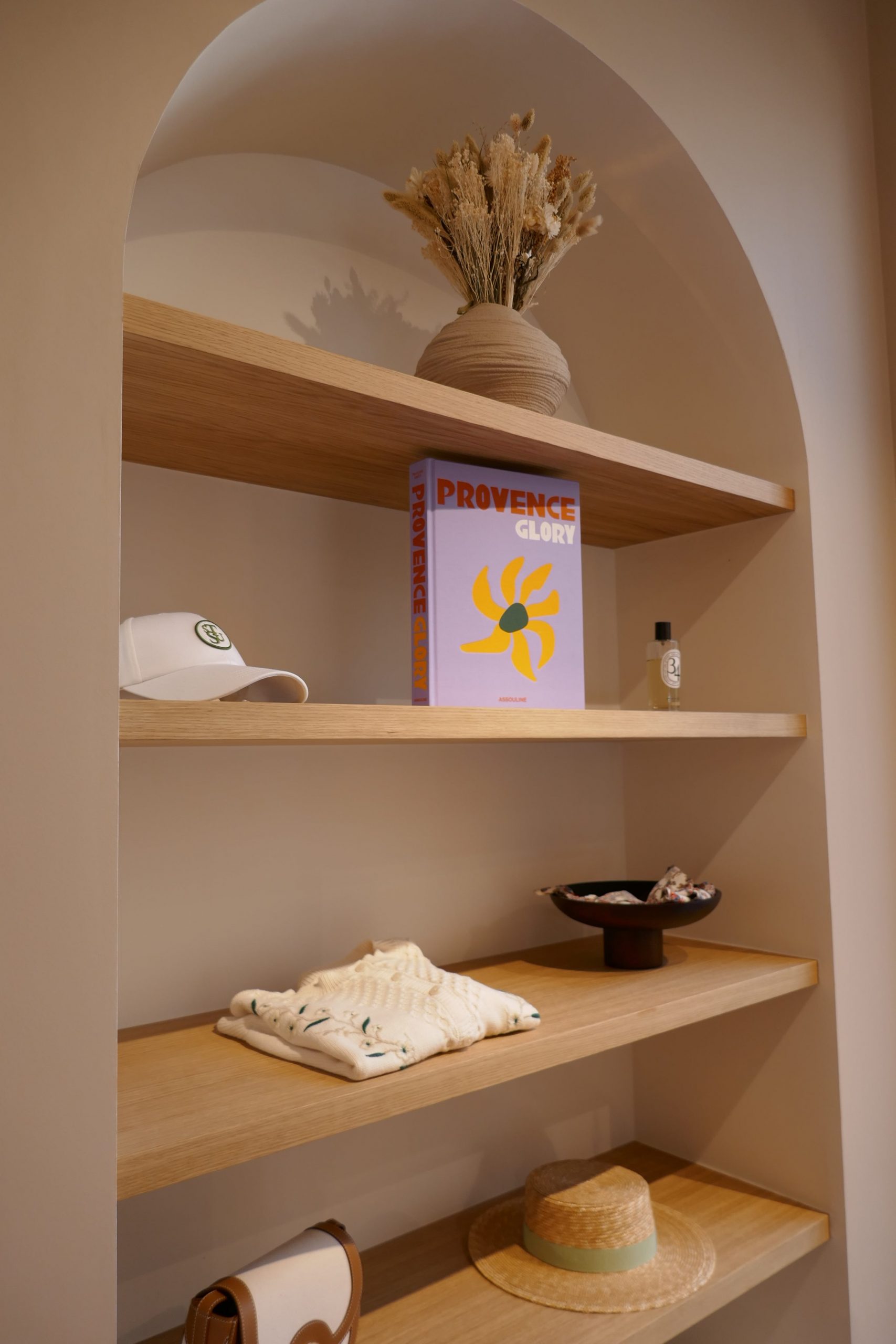 MAISON STELLA & SUZIE, prochain arrêt : Aix-en-Provence - Toutma