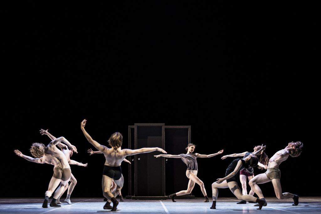 Au Pavillon Noir, la jeune génération entre dans la danse du 16 au 23 ...